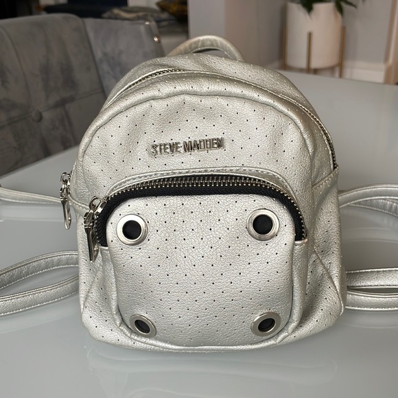 Steve Madden | Bags | Steve Madden Silver Mini Backpack W Front Zipper ...